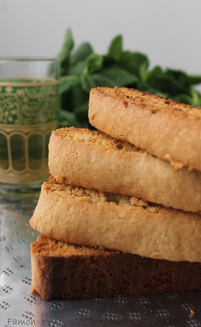 Biscuits croquants aux amandes - Famoh - Blog culinaire et recettes de ...