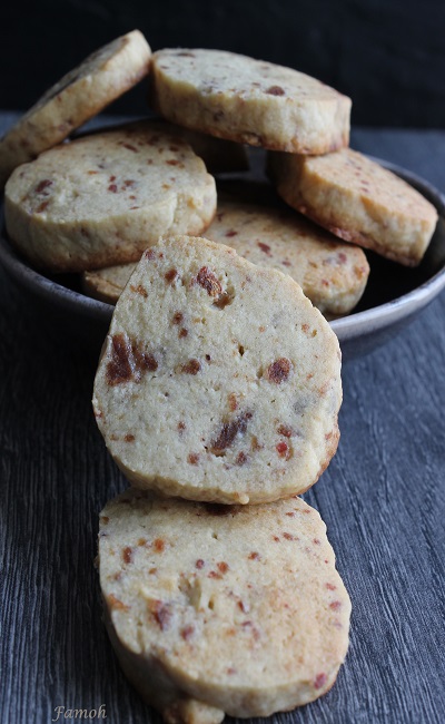 Biscuits aux dattes et amandes - Famoh - Blog culinaire et recettes de ...
